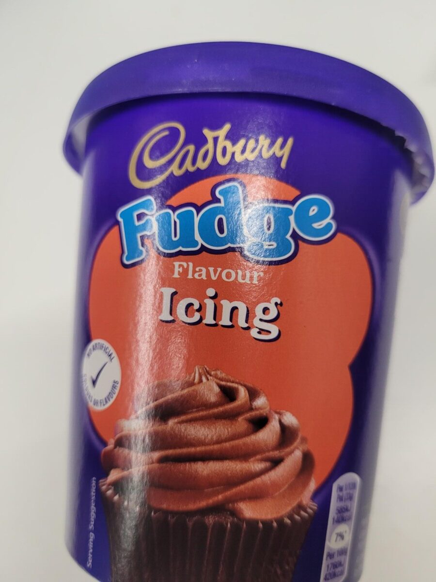 Fudge Flavour Icing – Fed Up Cafe Shop
